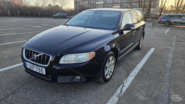Melns Volvo V70 2008 Viļņa, ar dzinēja tilpumu 2.50 L un nobraukumu 251 tūkst. km par 2500 €, foto 1 vietnē AUTOMOTO.COM.LV