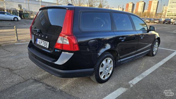 Melns Volvo V70 2008 Viļņa, ar dzinēja tilpumu 2.50 L un nobraukumu 251 tūkst. km par 2500 €, foto 4 vietnē AUTOMOTO.COM.LV