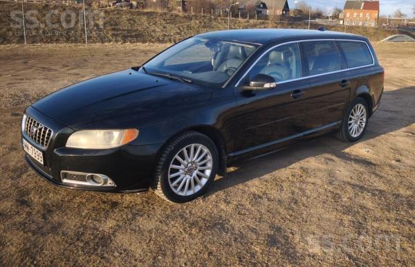 Melns Volvo V70 2008 Daugavpils, ar dzinēja tilpumu 2.40 L un nobraukumu 318 tūkst. km par 4500 €, foto 4 vietnē AUTOMOTO.COM.LV