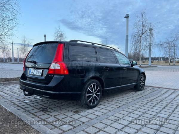 Melns Volvo V70 2008 Tartu, ar dzinēja tilpumu 2.40 L un nobraukumu 406 tūkst. km par 3900 €, foto 2 vietnē AUTOMOTO.COM.LV