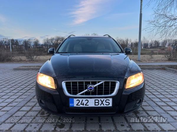 Melns Volvo V70 2008 Tartu, ar dzinēja tilpumu 2.40 L un nobraukumu 406 tūkst. km par 3900 €, foto 5 vietnē AUTOMOTO.COM.LV