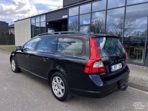 Melns Volvo V70 2008 Alīta, ar dzinēja tilpumu 2.40 L un nobraukumu 373 tūkst. km par 3850 €, foto 6 vietnē AUTOMOTO.COM.LV
