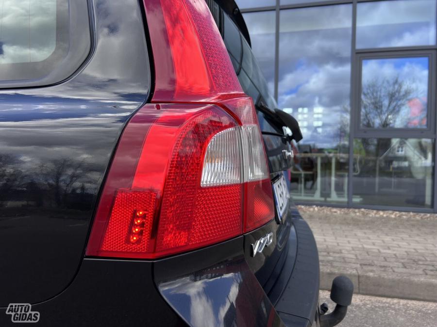 Melns Volvo V70 2008 Alīta, ar dzinēja tilpumu 2.40 L un nobraukumu 373 tūkst. km par 3850 €, foto 8 vietnē AUTOMOTO.COM.LV