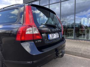 Melns Volvo V70 2008 Alīta, ar dzinēja tilpumu 2.40 L un nobraukumu 373 tūkst. km par 3850 €, foto 9 vietnē AUTOMOTO.COM.LV