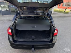 Melns Volvo V70 2008 Alīta, ar dzinēja tilpumu 2.40 L un nobraukumu 373 tūkst. km par 3850 €, foto 27 vietnē AUTOMOTO.COM.LV