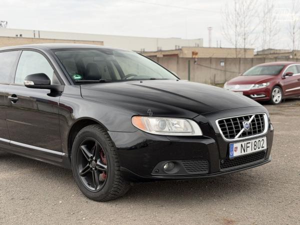 Black Volvo V70 2008 in Mazeikiai, with an engine capacity of 2.40 L and mileage of 344 thousand km for 4900 €, photo 7 on AUTOMOTO.COM.LV