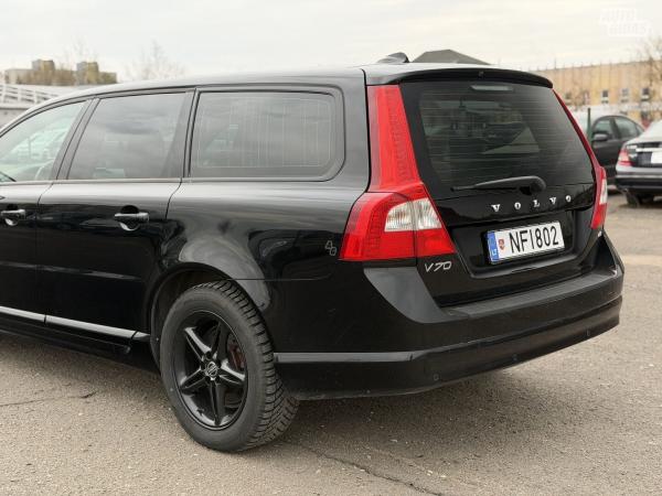 Black Volvo V70 2008 in Mazeikiai, with an engine capacity of 2.40 L and mileage of 344 thousand km for 4900 €, photo 10 on AUTOMOTO.COM.LV