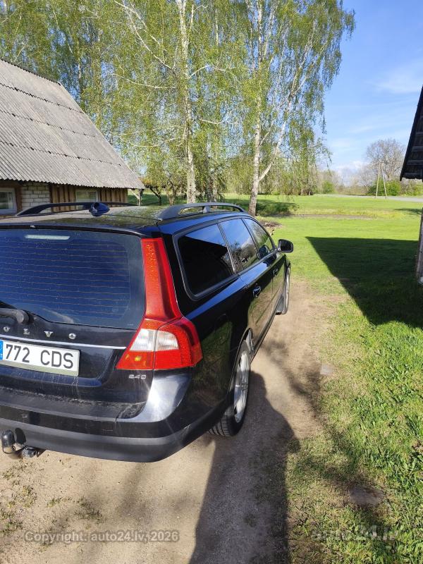 Melns Volvo V70 2008 Veru, ar dzinēja tilpumu 2.40 L un nobraukumu 0 tūkst. km par 4100 €, foto 3 vietnē AUTOMOTO.COM.LV