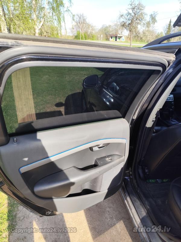 Melns Volvo V70 2008 Veru, ar dzinēja tilpumu 2.40 L un nobraukumu 0 tūkst. km par 4100 €, foto 8 vietnē AUTOMOTO.COM.LV