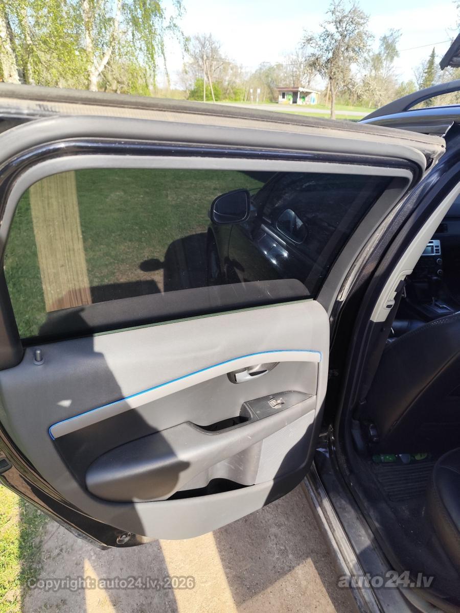 Melns Volvo V70 2008 Veru, ar dzinēja tilpumu 2.40 L un nobraukumu 0 tūkst. km par 4100 €, foto 9 vietnē AUTOMOTO.COM.LV