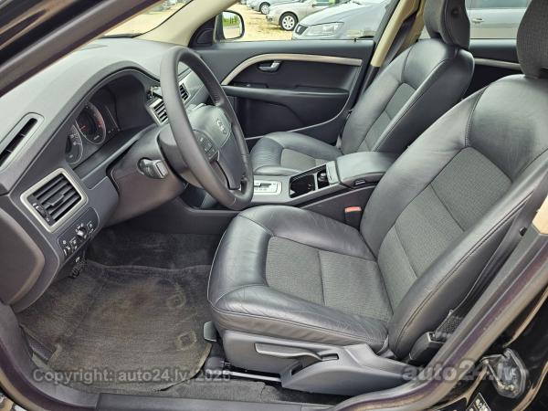 Black Volvo V70 2008 in Tartu, with an engine capacity of 2.40 L and mileage of 224 thousand km for 4900 €, photo 10 on AUTOMOTO.COM.LV