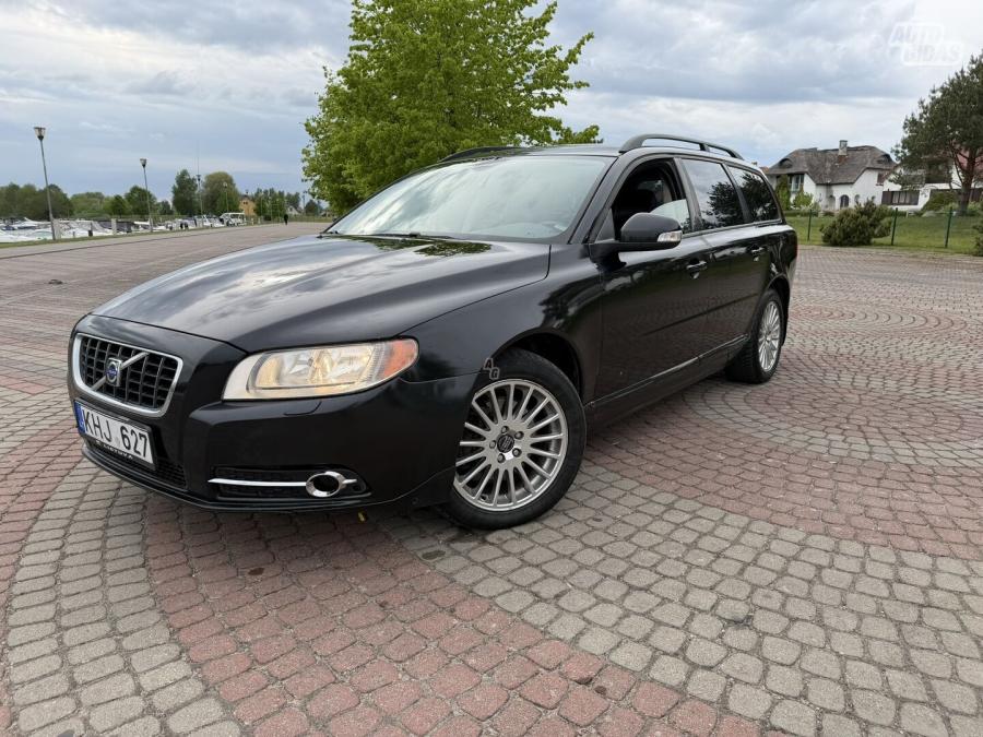 Black Volvo V70 2008 in Silute, with an engine capacity of 2.40 L and mileage of 337 thousand km for 2900 €, photo 1 on AUTOMOTO.COM.LV