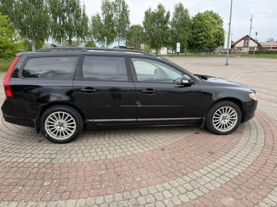 Black Volvo V70 2008 in Silute, with an engine capacity of 2.40 L and mileage of 337 thousand km for 2900 €, photo 6 on AUTOMOTO.COM.LV