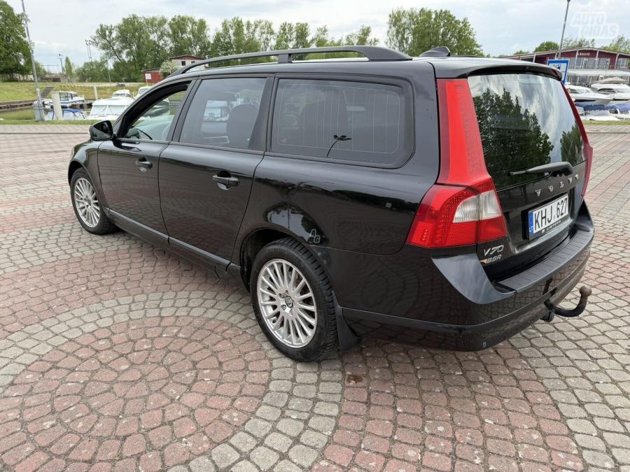 Black Volvo V70 2008 in Silute, with an engine capacity of 2.40 L and mileage of 337 thousand km for 2900 €, photo 8 on AUTOMOTO.COM.LV