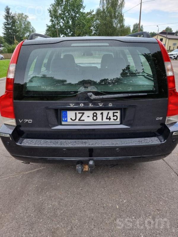 Melns Volvo V70 2008 Rīga, ar dzinēja tilpumu 2.40 L un nobraukumu 271 tūkst. km par 2000 €, foto 5 vietnē AUTOMOTO.COM.LV