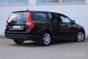 Black Volvo V70 2008 in Riga, with an engine capacity of 2.00 L and mileage of 0 thousand km for 2995 €, photo 6 on AUTOMOTO.COM.LV