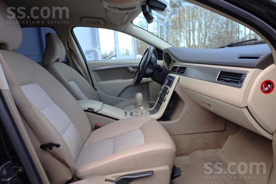 Black Volvo V70 2008 in Riga, with an engine capacity of 2.00 L and mileage of 0 thousand km for 2995 €, photo 11 on AUTOMOTO.COM.LV