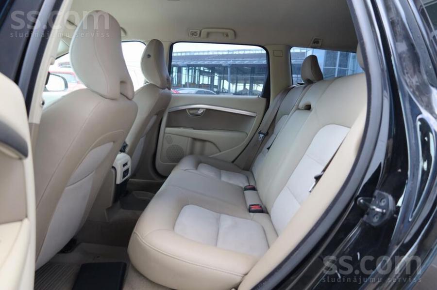 Black Volvo V70 2008 in Riga, with an engine capacity of 2.00 L and mileage of 0 thousand km for 2995 €, photo 12 on AUTOMOTO.COM.LV