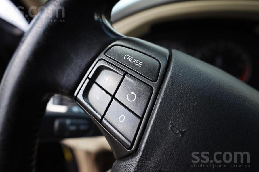 Black Volvo V70 2008 in Riga, with an engine capacity of 2.00 L and mileage of 0 thousand km for 2995 €, photo 14 on AUTOMOTO.COM.LV