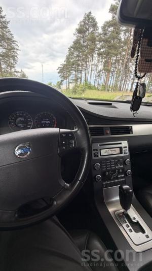 Melns Volvo V70 2008 Ventspils, ar dzinēja tilpumu 2.40 L un nobraukumu 288 tūkst. km par 4100 €, foto 3 vietnē AUTOMOTO.COM.LV
