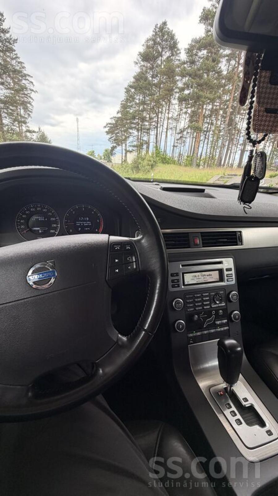 Melns Volvo V70 2008 Ventspils, ar dzinēja tilpumu 2.40 L un nobraukumu 288 tūkst. km par 4100 €, foto 3 vietnē AUTOMOTO.COM.LV