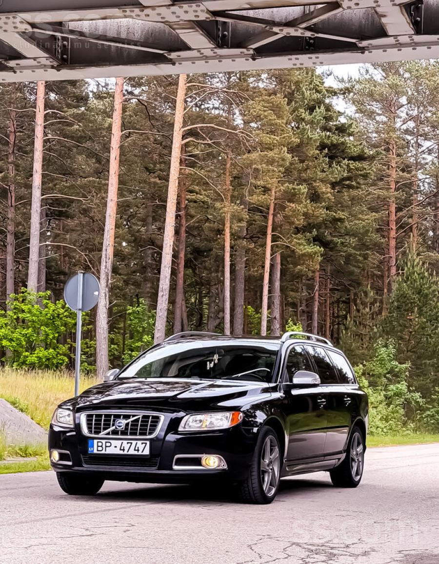 Melns Volvo V70 2008 Ventspils, ar dzinēja tilpumu 2.40 L un nobraukumu 288 tūkst. km par 4100 €, foto 4 vietnē AUTOMOTO.COM.LV