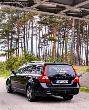 Melns Volvo V70 2008 Ventspils, ar dzinēja tilpumu 2.40 L un nobraukumu 288 tūkst. km par 4100 €, foto 5 vietnē AUTOMOTO.COM.LV
