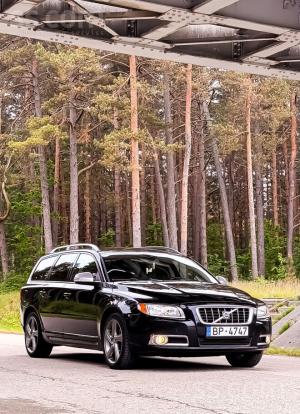 Melns Volvo V70 2008 Ventspils, ar dzinēja tilpumu 2.40 L un nobraukumu 288 tūkst. km par 4100 €, foto 8 vietnē AUTOMOTO.COM.LV