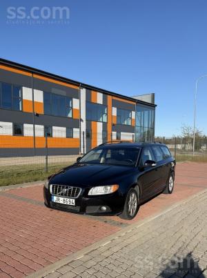 Black Volvo V70 2008 in Ventspils, with an engine capacity of 2.40 L and mileage of 401 thousand km for 1650 €, photo  on AUTOMOTO.COM.LV