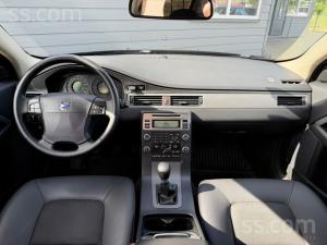 Melns Volvo V70 2008 Tukums, ar dzinēja tilpumu 2.40 L un nobraukumu 336 tūkst. km par 2500 €, foto 6 vietnē AUTOMOTO.COM.LV