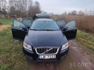 Black Volvo V70 2008 in Riga, with an engine capacity of 2.40 L and mileage of 425 thousand km for 2099 €, photo  on AUTOMOTO.COM.LV