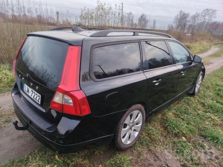 Melns Volvo V70 2008 Rīga, ar dzinēja tilpumu 2.40 L un nobraukumu 425 tūkst. km par 2099 €, foto 9 vietnē AUTOMOTO.COM.LV