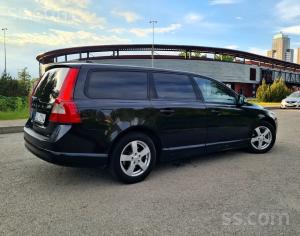 Black Volvo V70 2008 in Riga, with an engine capacity of 2.40 L and mileage of 392 thousand km for 2700 €, photo 7 on AUTOMOTO.COM.LV
