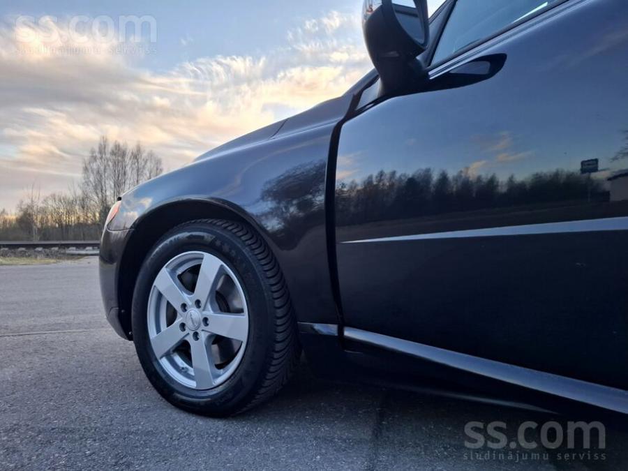 Black Volvo V70 2008 in Riga, with an engine capacity of 2.40 L and mileage of 392 thousand km for 2700 €, photo 16 on AUTOMOTO.COM.LV