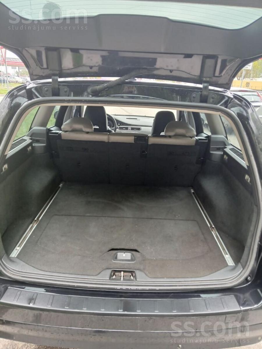 Melns Volvo V70 2008 Rīga, ar dzinēja tilpumu 2.40 L un nobraukumu 482 tūkst. km par 2200 €, foto 8 vietnē AUTOMOTO.COM.LV