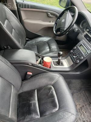 Melns Volvo V70 2008 Rīga, ar dzinēja tilpumu 2.40 L un nobraukumu 482 tūkst. km par 2200 €, foto 10 vietnē AUTOMOTO.COM.LV