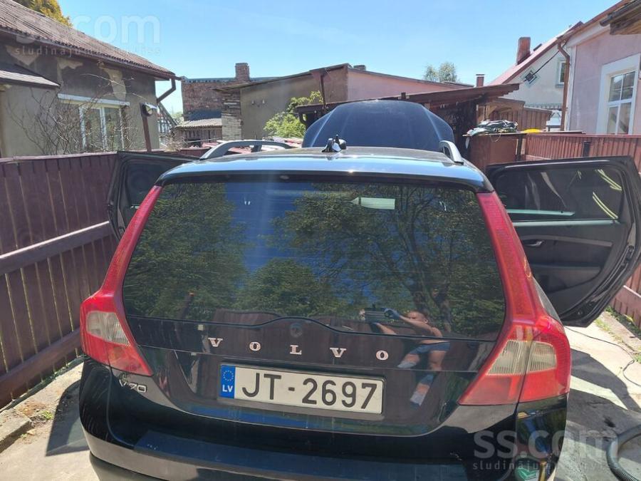 Черный Вольво В70 2008 в Лиепая, объемом двигателя 2.50 л и пробегом 403 тыс. км за 2770 €, фото 3 на AUTOMOTO.COM.LV