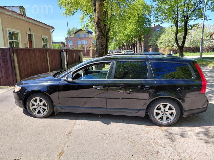 Черный Вольво В70 2008 в Лиепая, объемом двигателя 2.50 л и пробегом 403 тыс. км за 2770 €, фото 4 на AUTOMOTO.COM.LV