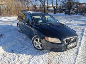 Melns Volvo V70 2008 Rīga, ar dzinēja tilpumu 2.50 L un nobraukumu 375 tūkst. km par 2290 €, foto  vietnē AUTOMOTO.COM.LV