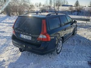 Melns Volvo V70 2008 Rīga, ar dzinēja tilpumu 2.50 L un nobraukumu 375 tūkst. km par 2290 €, foto 4 vietnē AUTOMOTO.COM.LV