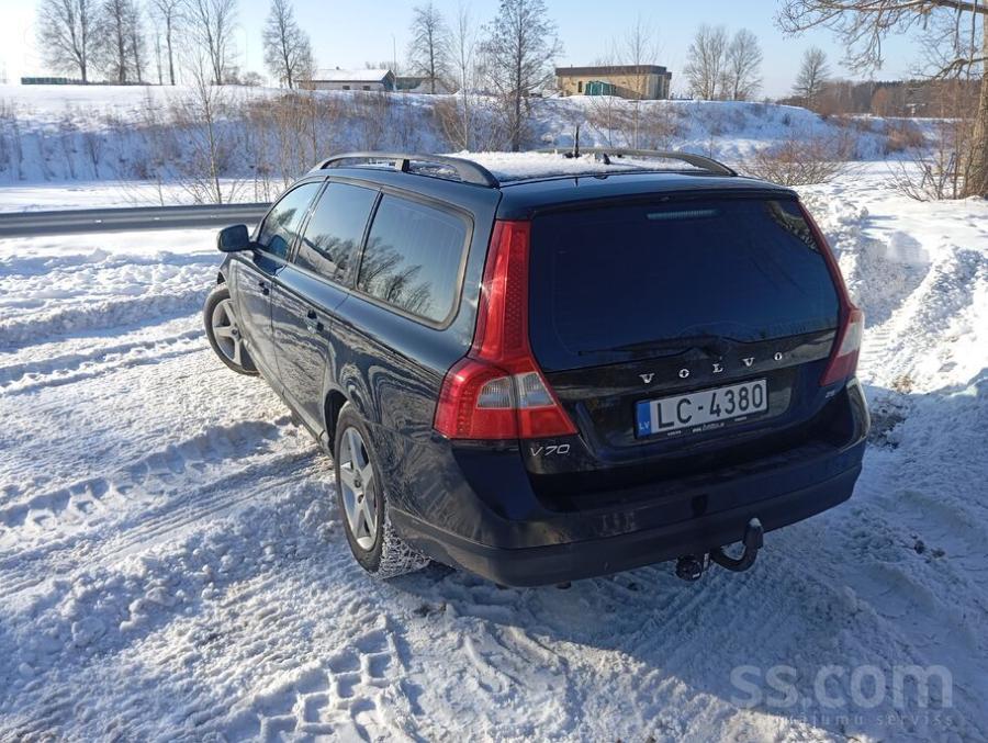 Melns Volvo V70 2008 Rīga, ar dzinēja tilpumu 2.50 L un nobraukumu 375 tūkst. km par 2290 €, foto 5 vietnē AUTOMOTO.COM.LV