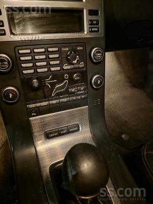 Melns Volvo V70 2008 Preiļi, ar dzinēja tilpumu 2.40 L un nobraukumu 393 tūkst. km par 2900 €, foto 7 vietnē AUTOMOTO.COM.LV
