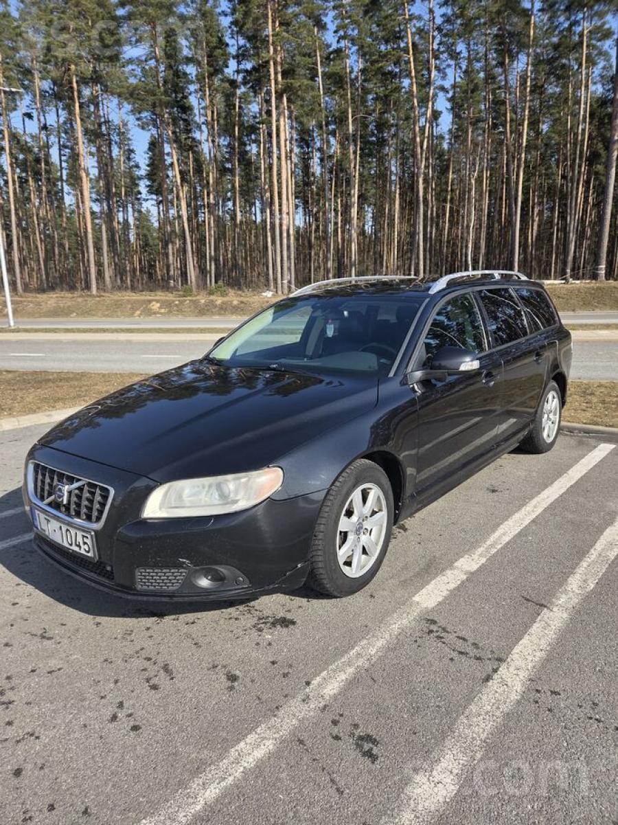 Melns Volvo V70 2008 Rīga, ar dzinēja tilpumu 2.00 L un nobraukumu 390 tūkst. km par 2700 €, foto 1 vietnē AUTOMOTO.COM.LV