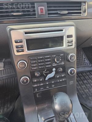 Melns Volvo V70 2008 Rīga, ar dzinēja tilpumu 2.00 L un nobraukumu 390 tūkst. km par 2700 €, foto 9 vietnē AUTOMOTO.COM.LV