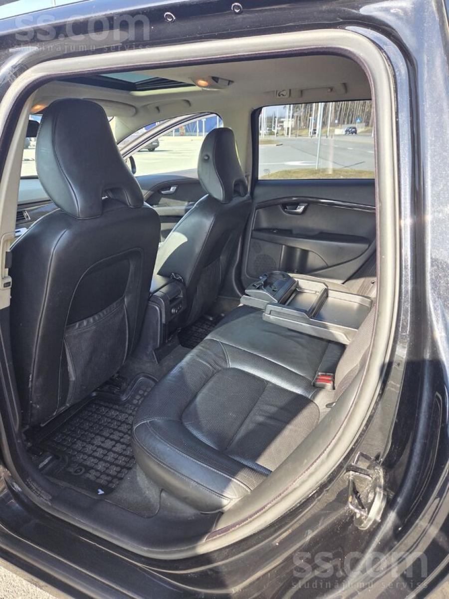 Melns Volvo V70 2008 Rīga, ar dzinēja tilpumu 2.00 L un nobraukumu 390 tūkst. km par 2700 €, foto 10 vietnē AUTOMOTO.COM.LV