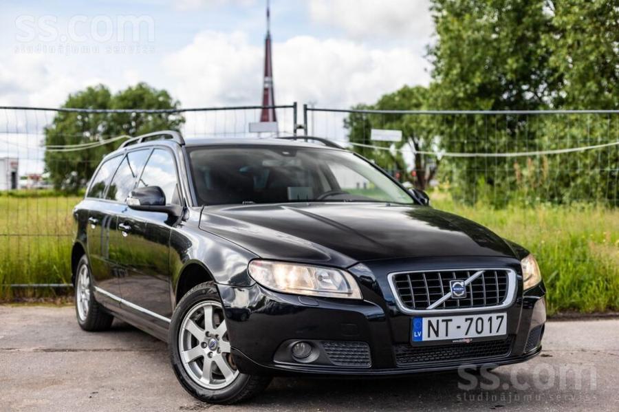 Melns Volvo V70 2008 Rīga, ar dzinēja tilpumu 2.40 L un nobraukumu 308 tūkst. km par 4990 €, foto 3 vietnē AUTOMOTO.COM.LV