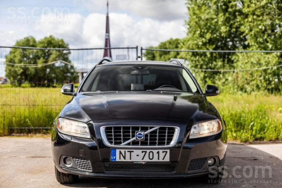 Melns Volvo V70 2008 Rīga, ar dzinēja tilpumu 2.40 L un nobraukumu 308 tūkst. km par 4990 €, foto 4 vietnē AUTOMOTO.COM.LV