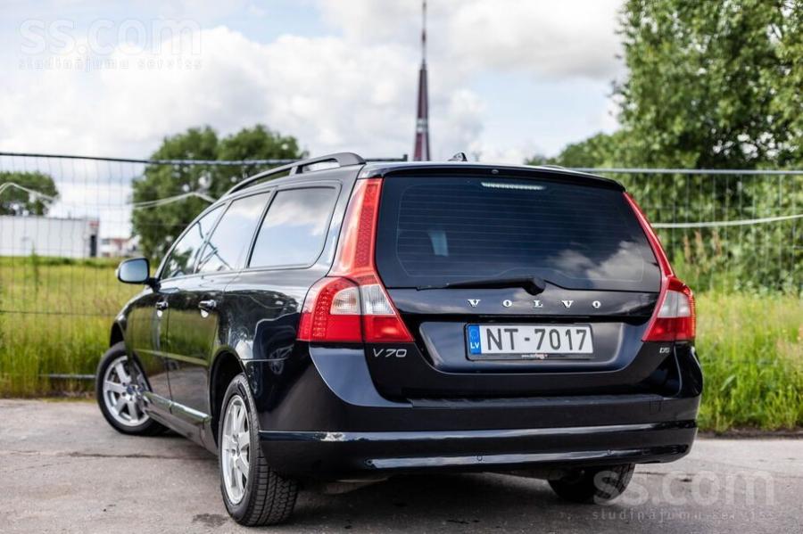 Melns Volvo V70 2008 Rīga, ar dzinēja tilpumu 2.40 L un nobraukumu 308 tūkst. km par 4990 €, foto 7 vietnē AUTOMOTO.COM.LV