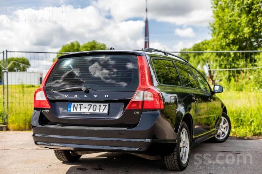 Melns Volvo V70 2008 Rīga, ar dzinēja tilpumu 2.40 L un nobraukumu 308 tūkst. km par 4990 €, foto 8 vietnē AUTOMOTO.COM.LV