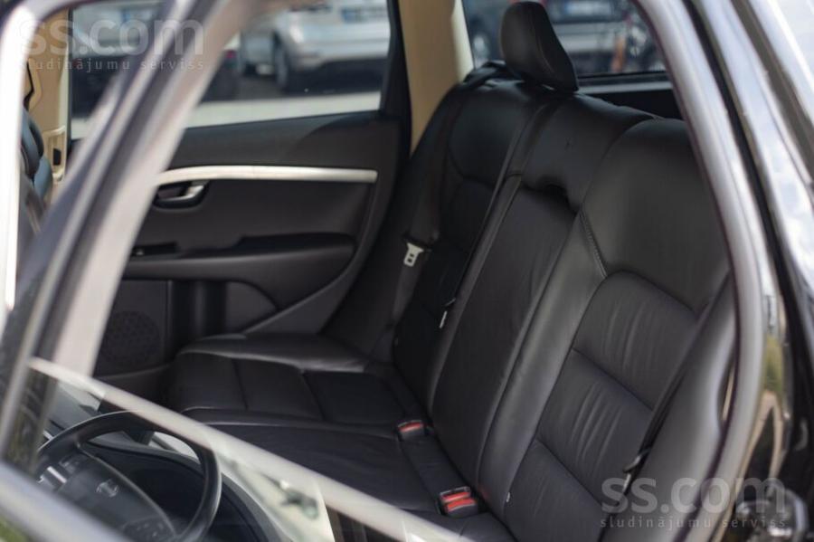 Melns Volvo V70 2008 Rīga, ar dzinēja tilpumu 2.40 L un nobraukumu 308 tūkst. km par 4990 €, foto 12 vietnē AUTOMOTO.COM.LV